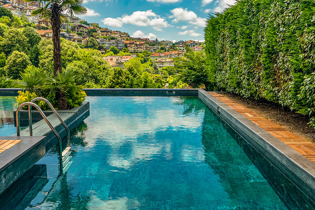 Discover the Top Benefits of Skimmer Swimming Pools - Premier Swimming ...